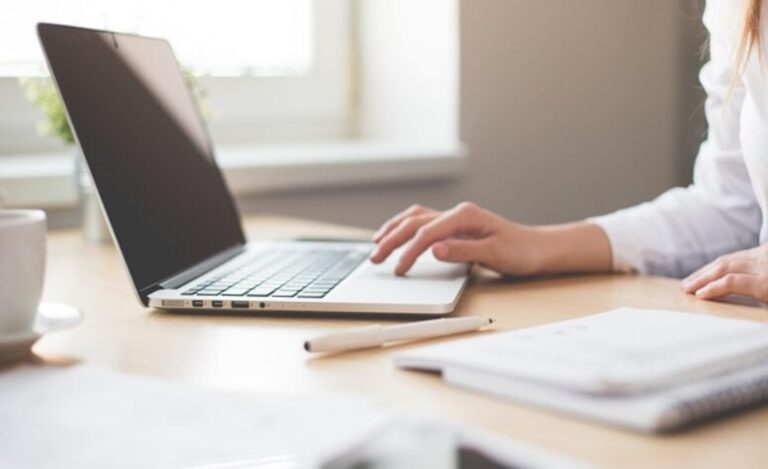 インド人留学生に年間最大300万円支給！なぜ日本人にはない？ - Circle Notebook